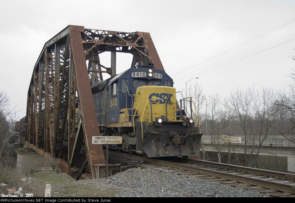 CSX 8410 Q573